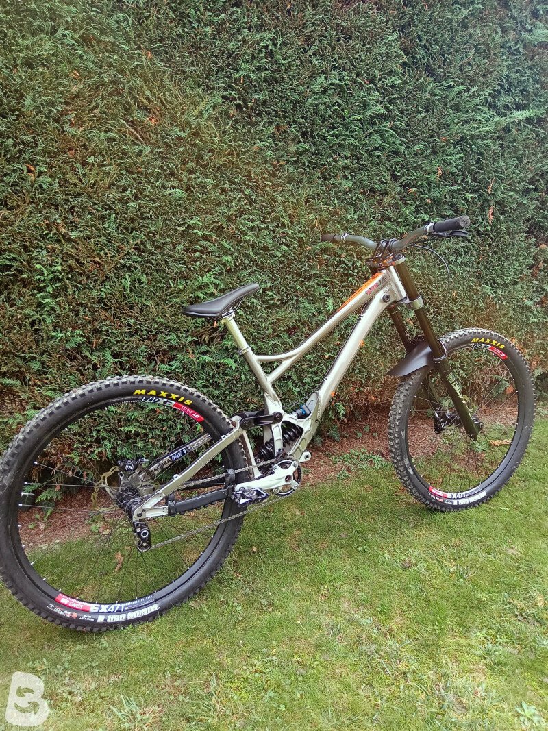 Banshee Legend 29 xl 2022 used