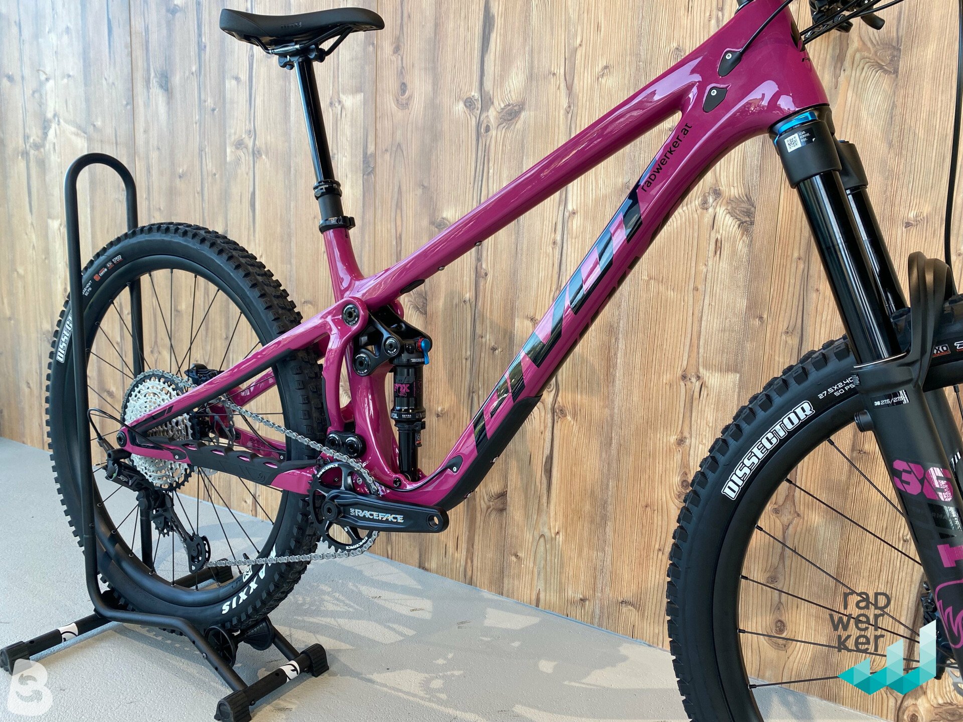 Pivot Shadowcat Ride 2022 used