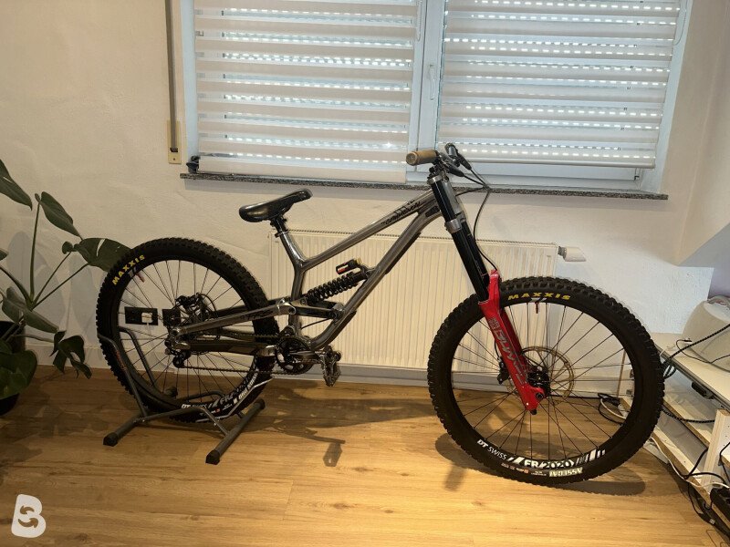 Commencal Furious Custom 2021 used