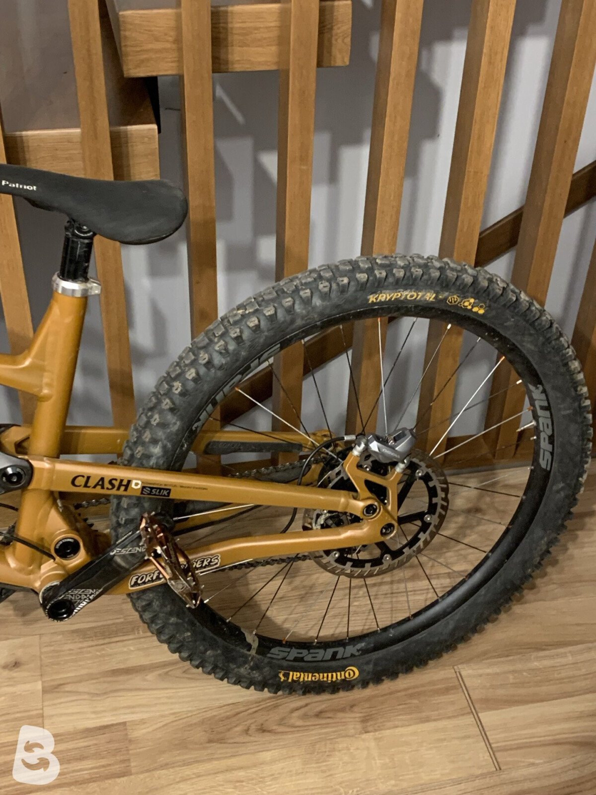 Commencal Clash Signature 2025 usata