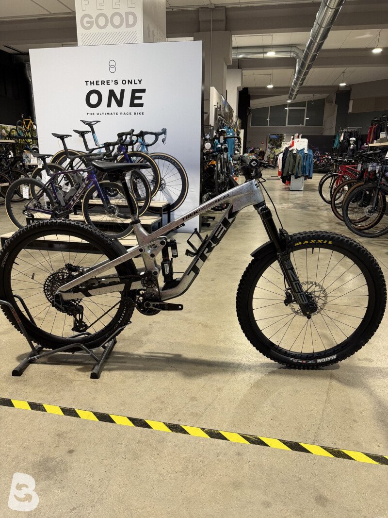 Trek Slash 9.9 XO1 2024 used