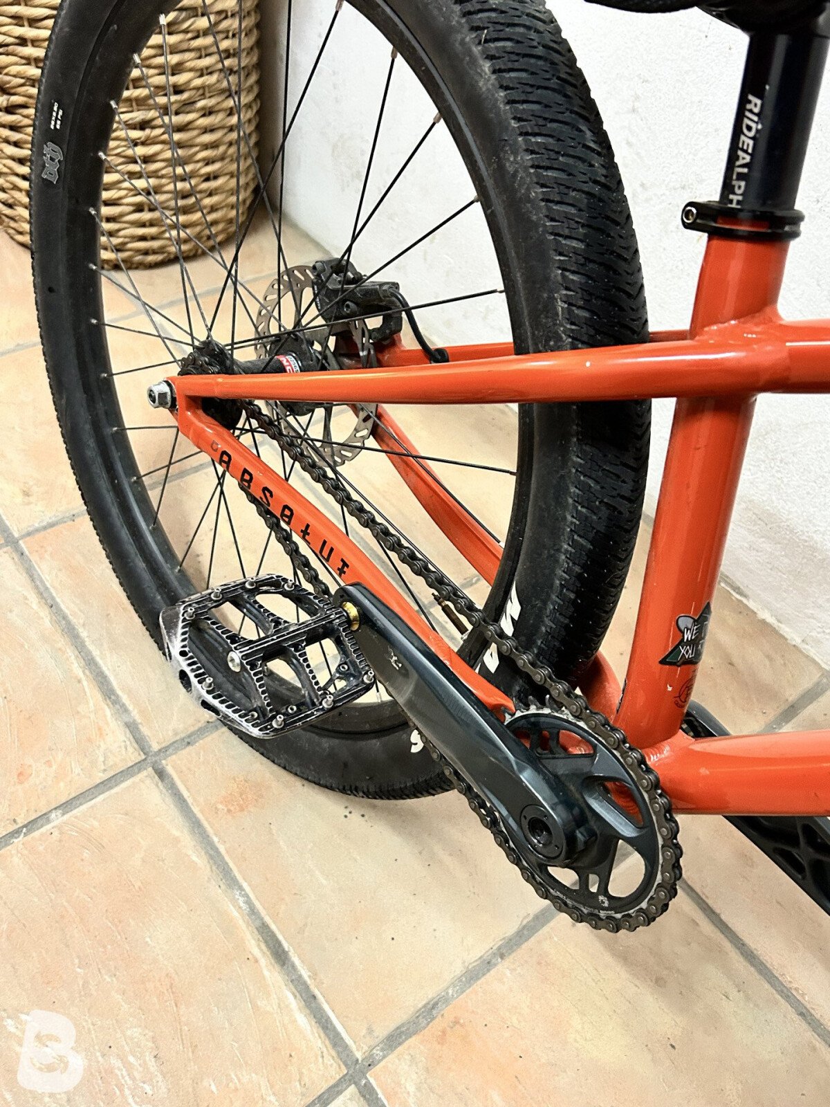Commencal Absolut Orange 2021 usata