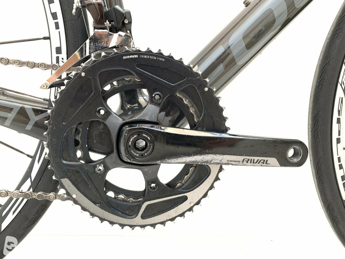 Focus Cayo Carbon used