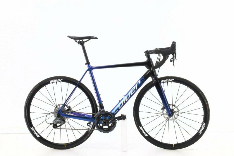 False Coluer Invicta 6.3 Carbon used