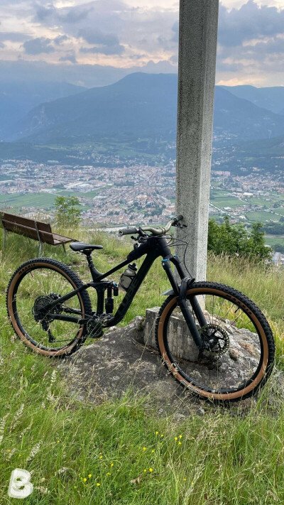 Cube Stereo 177 2022 used