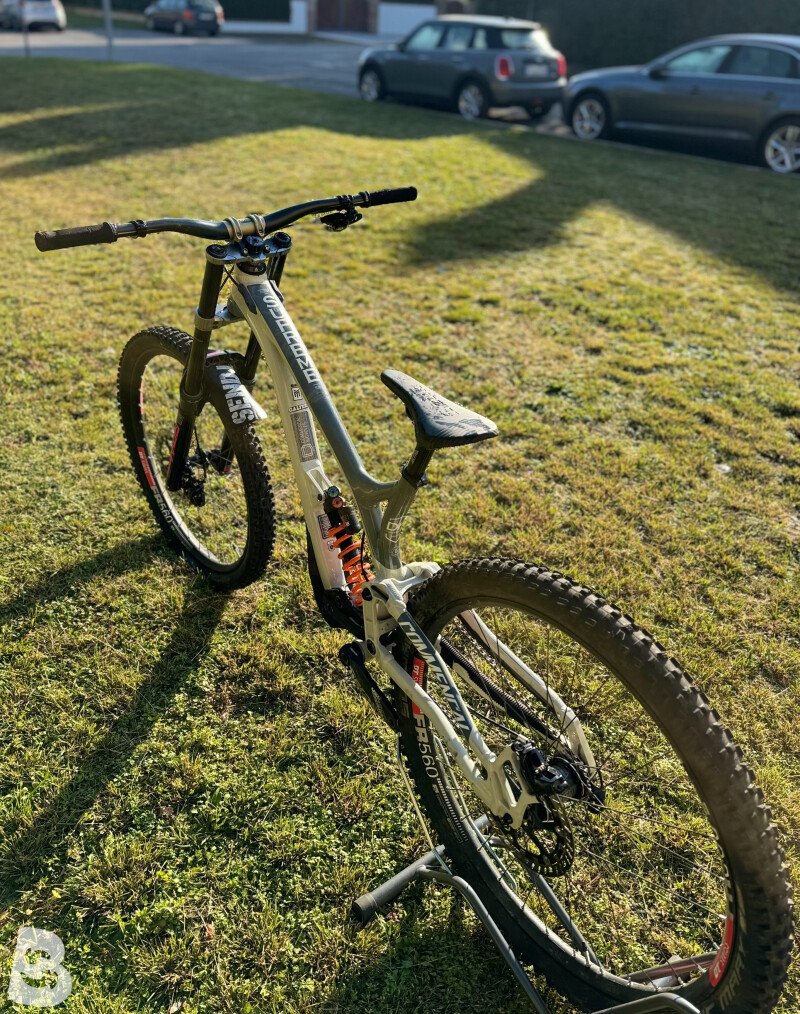 Commencal Supreme DH V4 2021 used