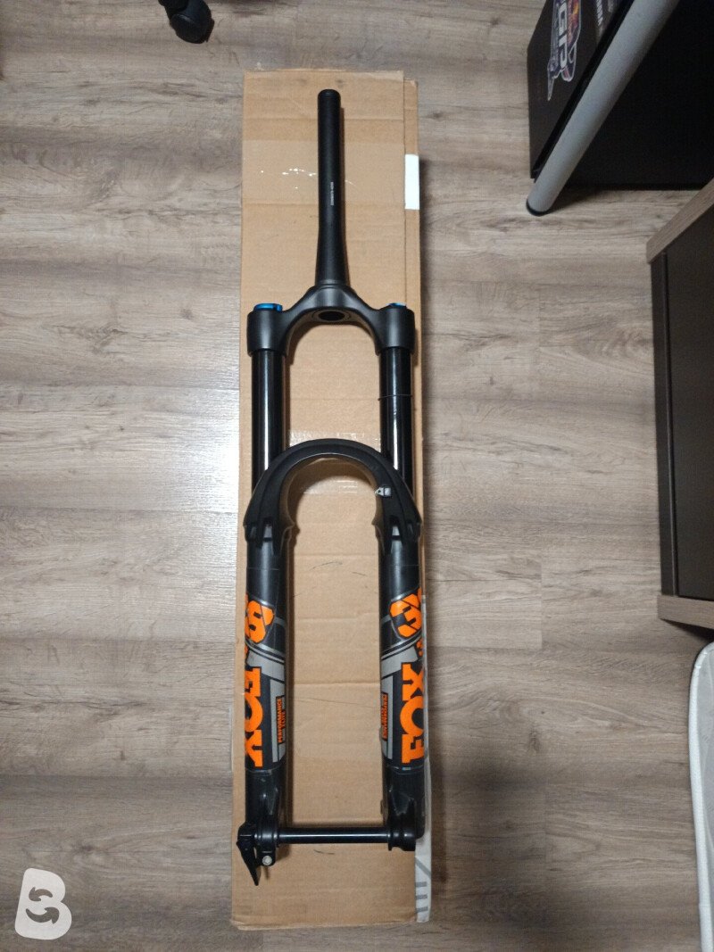 Fox Fox 38 2024 usata